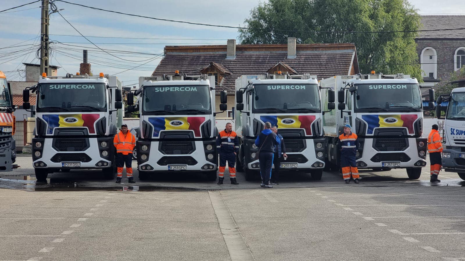 (GALERIE FOTO) Supercom, noul operator de salubrizare al zonei 3 Centru ...