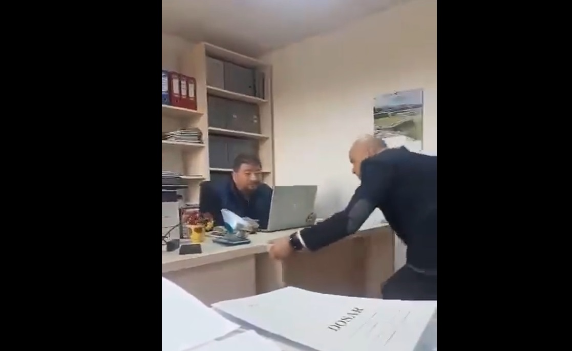Gesturi incalificabile, făcute de primarul orașului Simeria. Edilul și ...