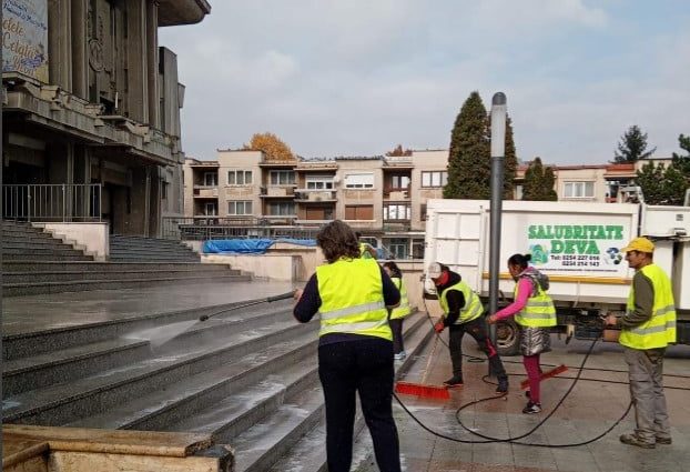 Deva, mai curată. Prima acțiune publică a noului primar, Lucian Rus ...