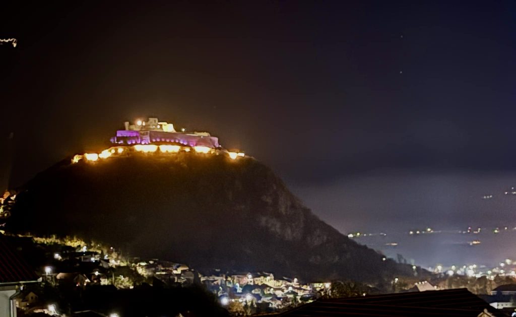 Cetatea Devei strălucește din nou și va străluci și mai tare. Lucian ...